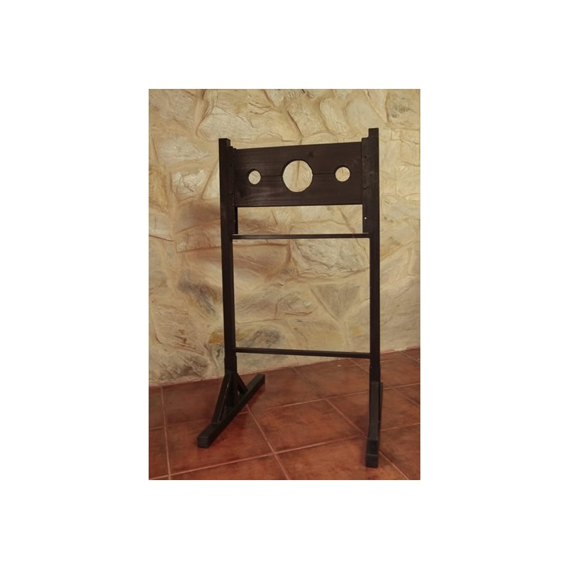 Gogna ferro dungeon bdsm